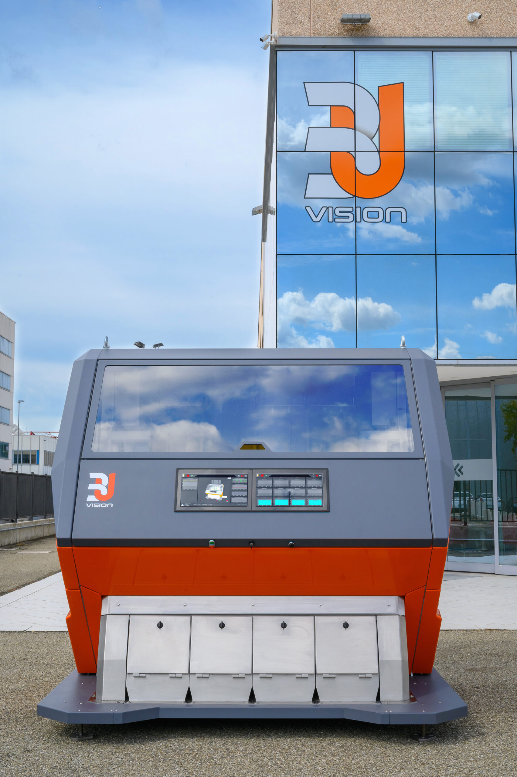 Optical Sorting Machine Solutions - Tornum - Grain Dryer Specialists